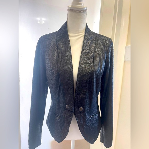 Baccini | Jackets & Coats | Baccini Black Snake Print Blazer | Poshmark
